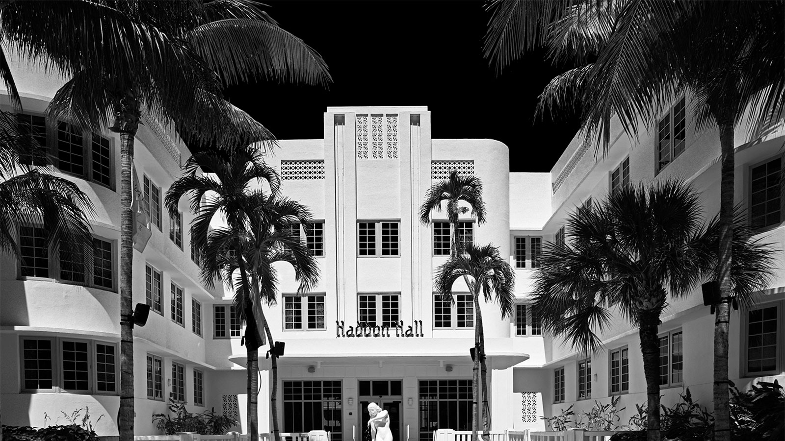 Meet the Artist: Simon Chaput